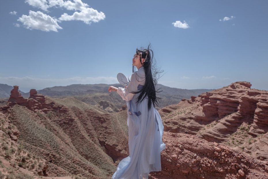 What are the types of traditional Chinese clothing Hanfu?